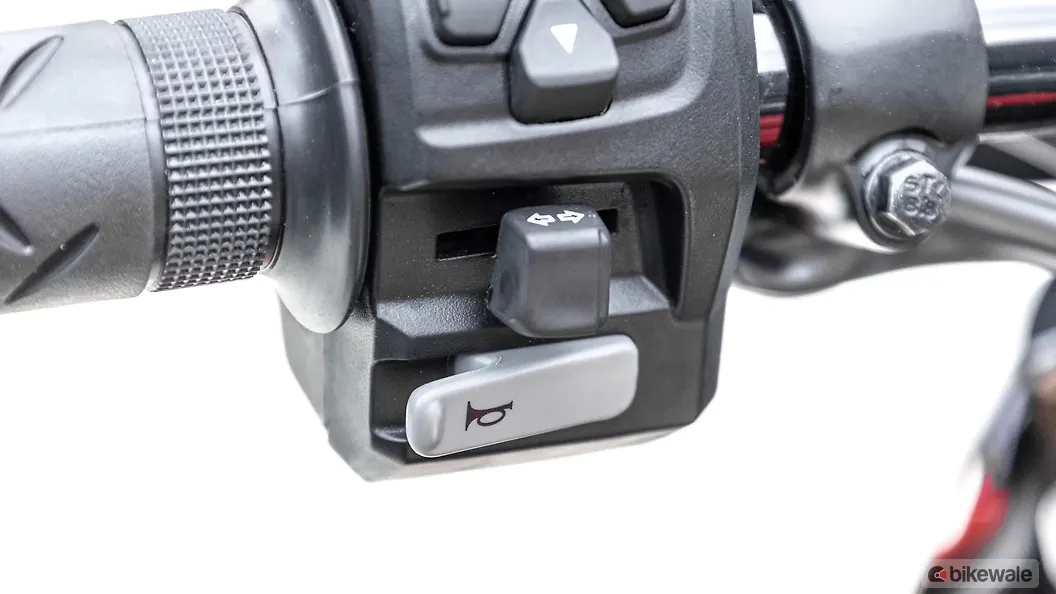 Honda CB 125 Hornet Horn Button Image – BikeWale