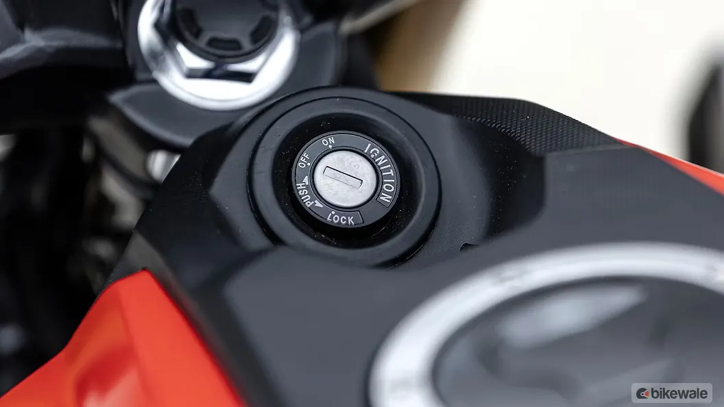 Honda CB 125 Hornet Ignition Switch Image – BikeWale