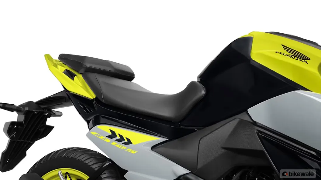 Honda CB 125 Hornet Rear Turn Indicators Image – BikeWale