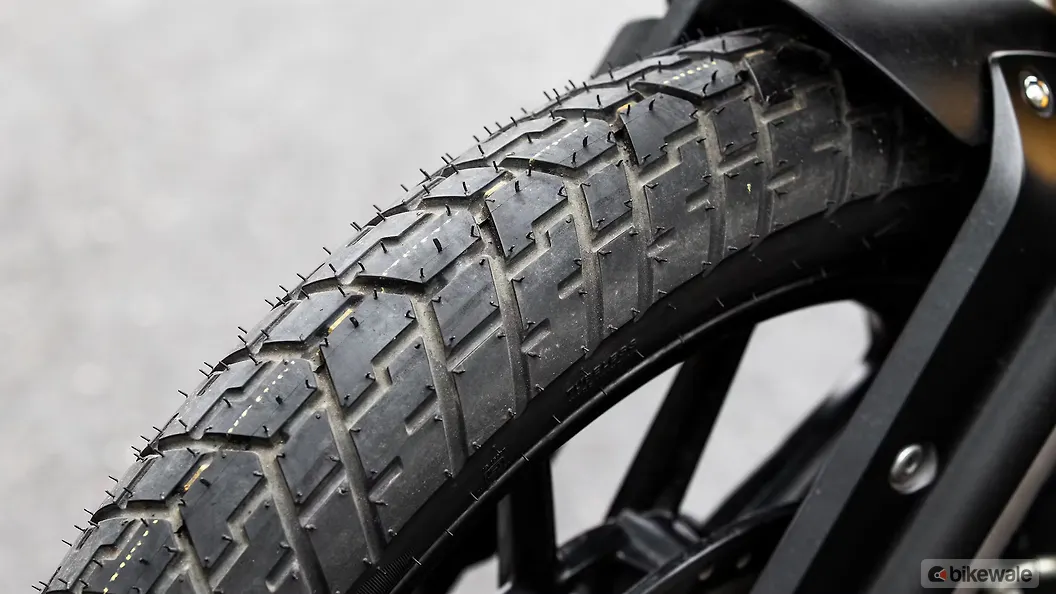 Triumph Street Scrambler Front Wheel Image – BikeWale