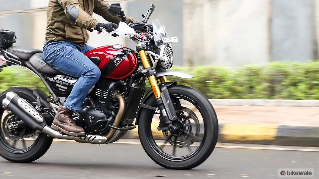 Triumph Scrambler 400 X Right Front Three Quarter Image – BikeWale