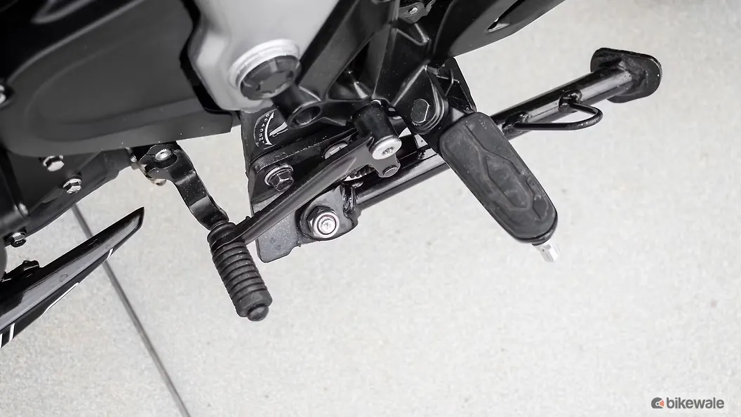 Bajaj Pulsar NS400Z Gear Shift Lever Image – BikeWale