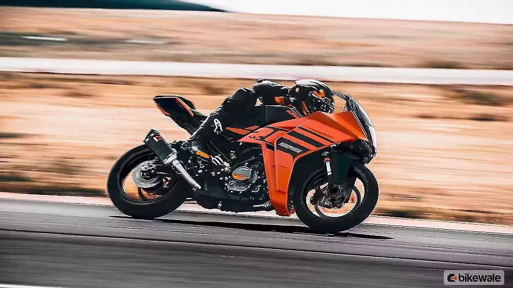 KTM RC 160 Right Side View Image – BikeWale