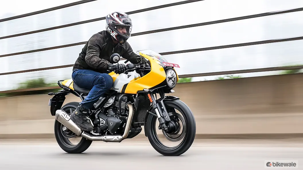 Triumph Thruxton 400 Right Side View Image – BikeWale
