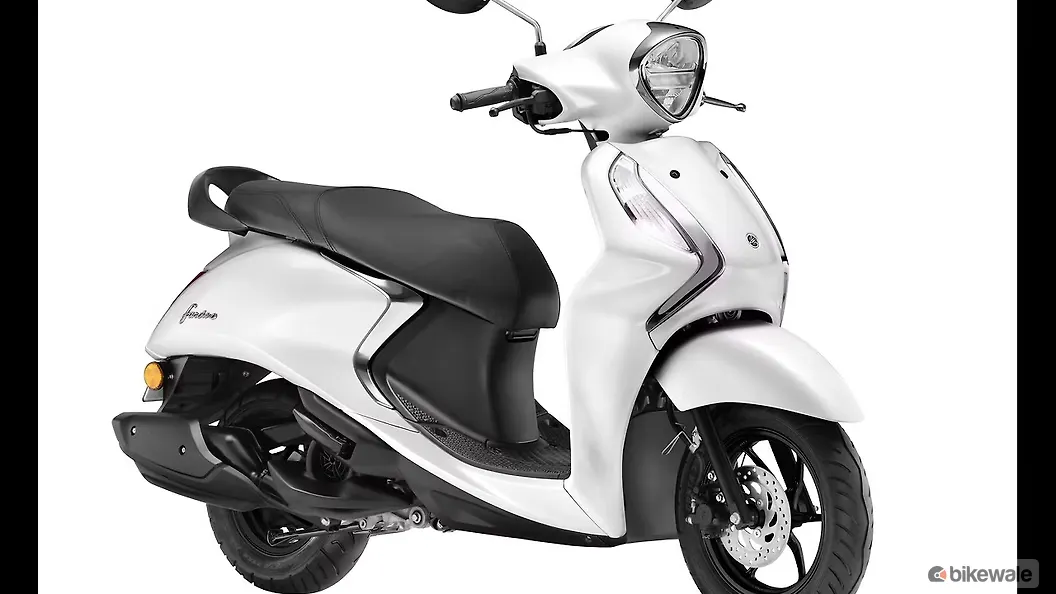 Yamaha Fascino 125 Right Front Three Quarter Image – BikeWale