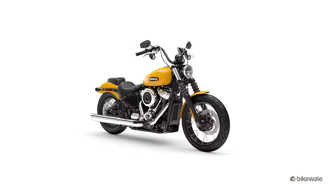 Harley-Davidson Street Bob Right Front Three Quarter Image – BikeWale