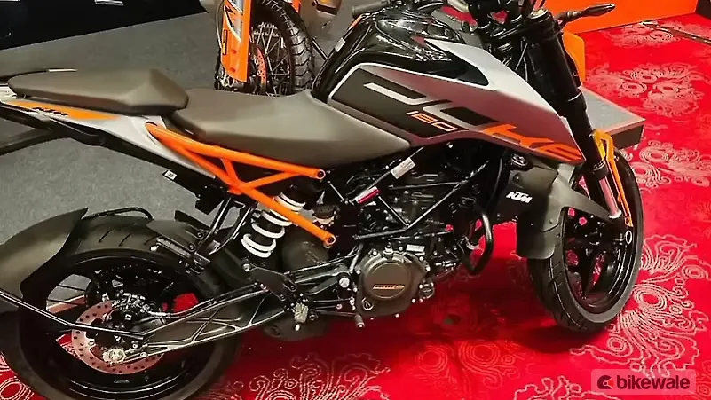 KTM 160 Duke Right Side View Image – BikeWale