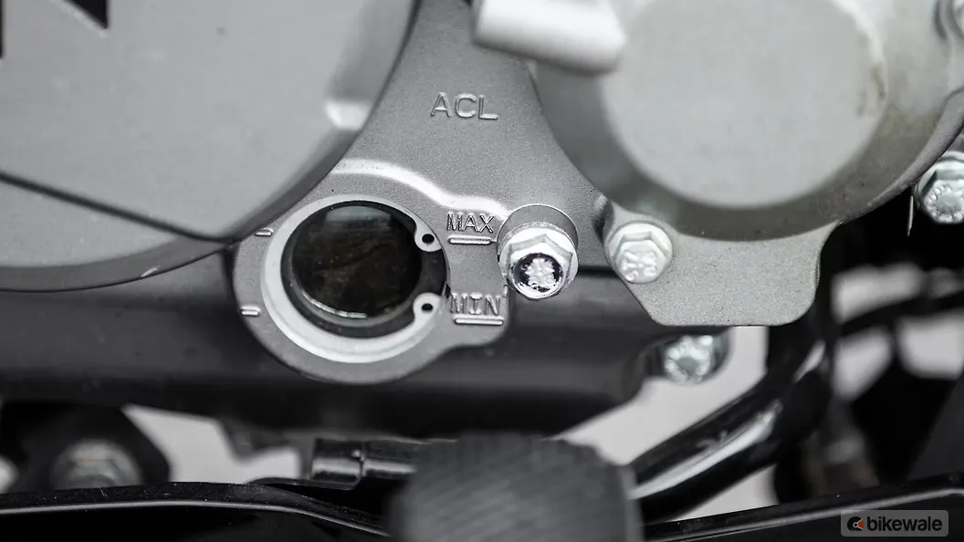 Hero Glamour X 125 Engine Oil Level Indicator Image – BikeWale