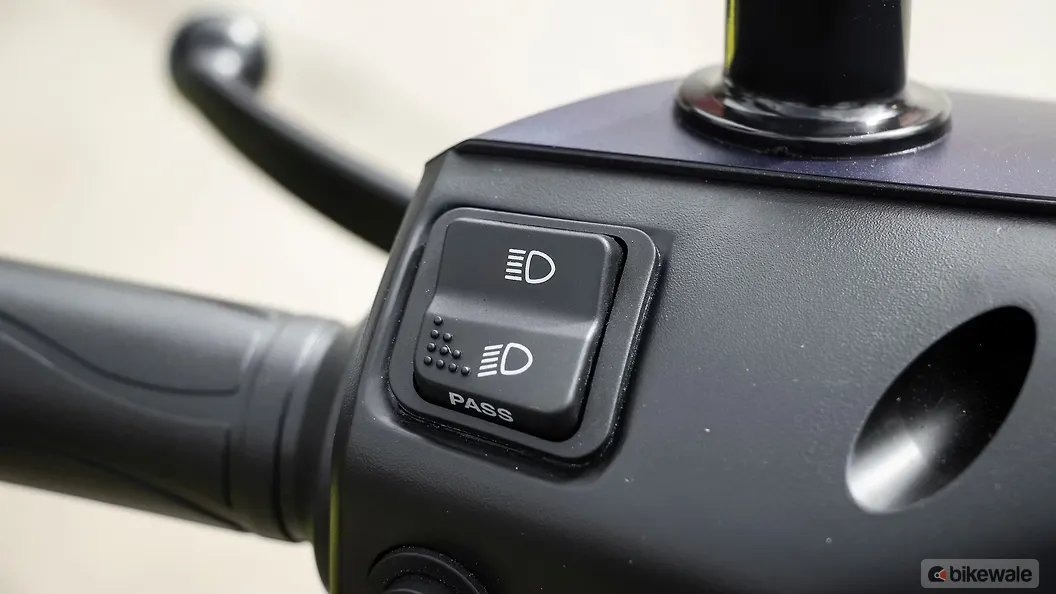 TVS Orbiter High Beam Low Beam Switch Image – BikeWale