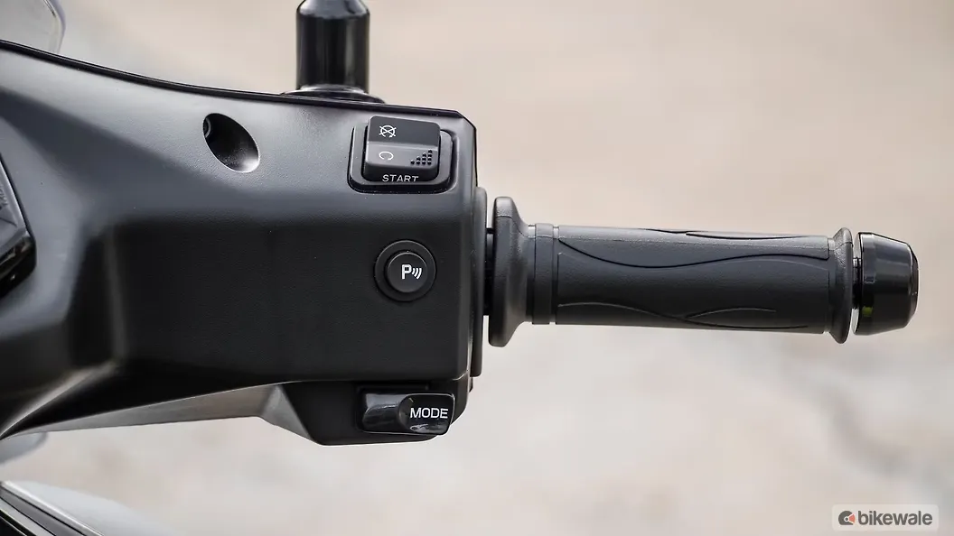 TVS Orbiter Right Side Throttle Grip Image – BikeWale