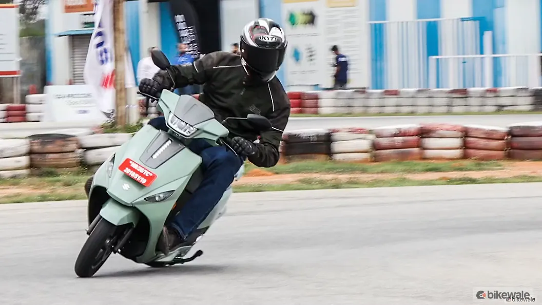 Suzuki E Access Right Side View Image – BikeWale