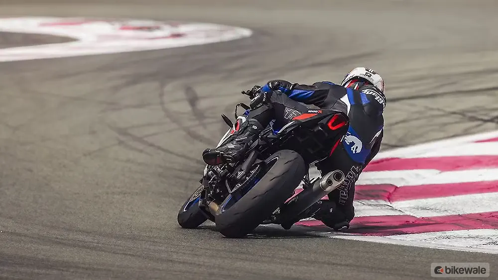 Suzuki GSX-8R Left Front Three Quarter Image – BikeWale