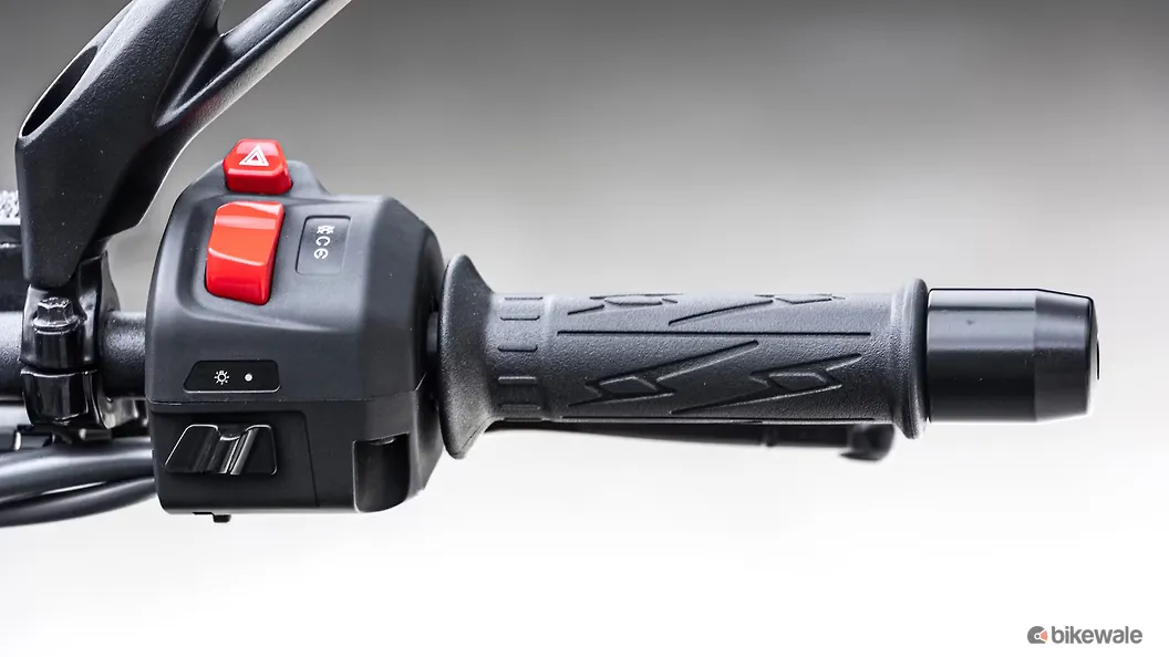 Bajaj Pulsar NS400Z Self Start Switch Image – BikeWale