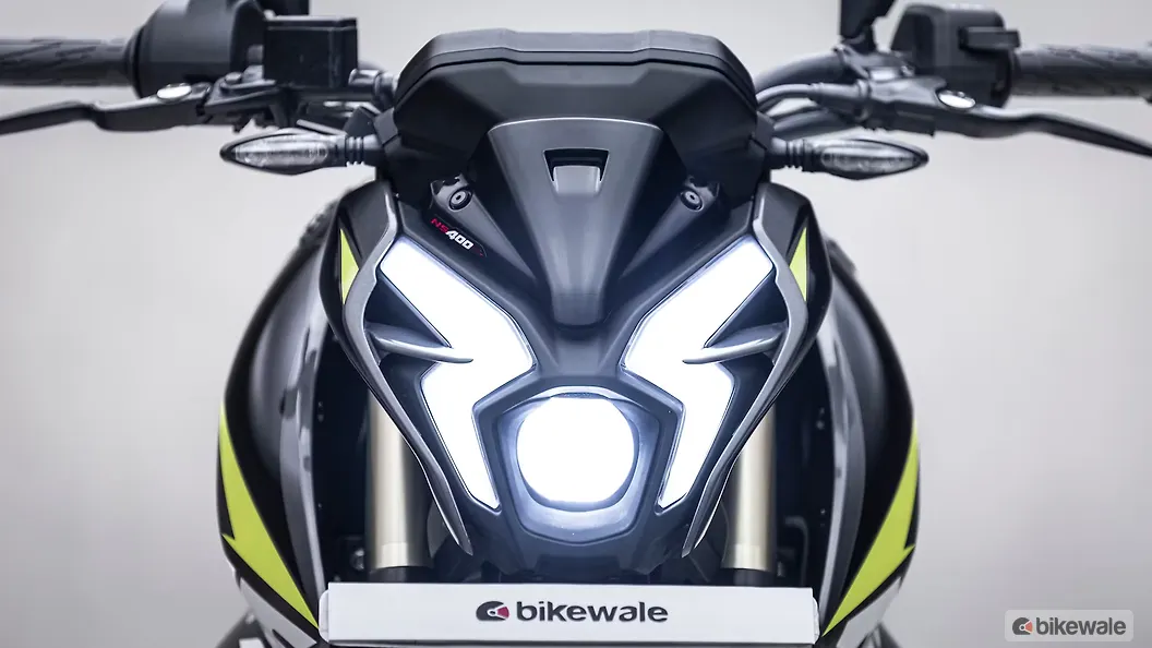 Bajaj Pulsar NS400Z Head Light Image – BikeWale