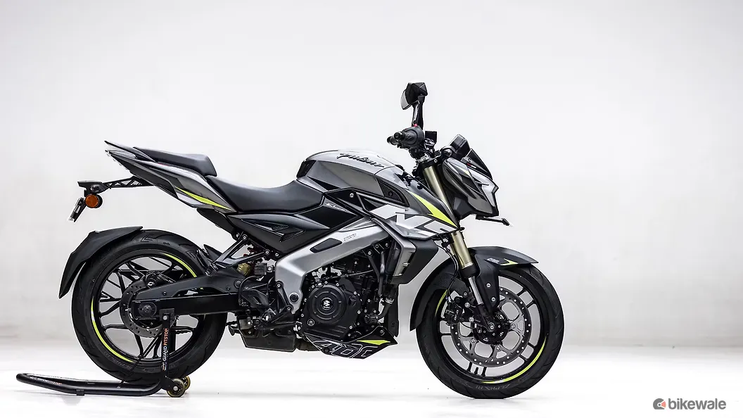 Bajaj Pulsar NS400Z Right Side View Image – BikeWale