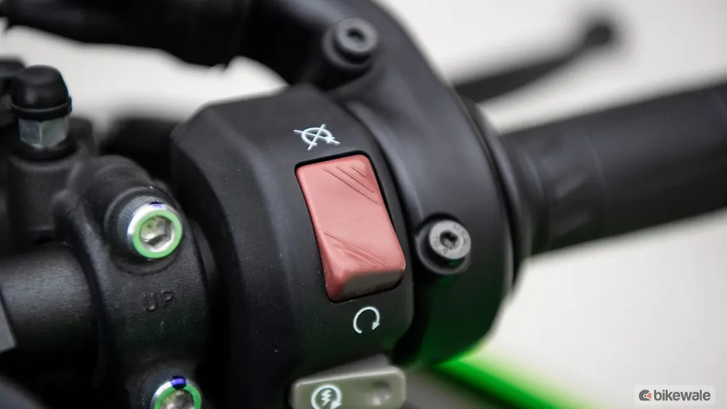 Kawasaki Ninja ZX-6R Kill Switch Image – BikeWale