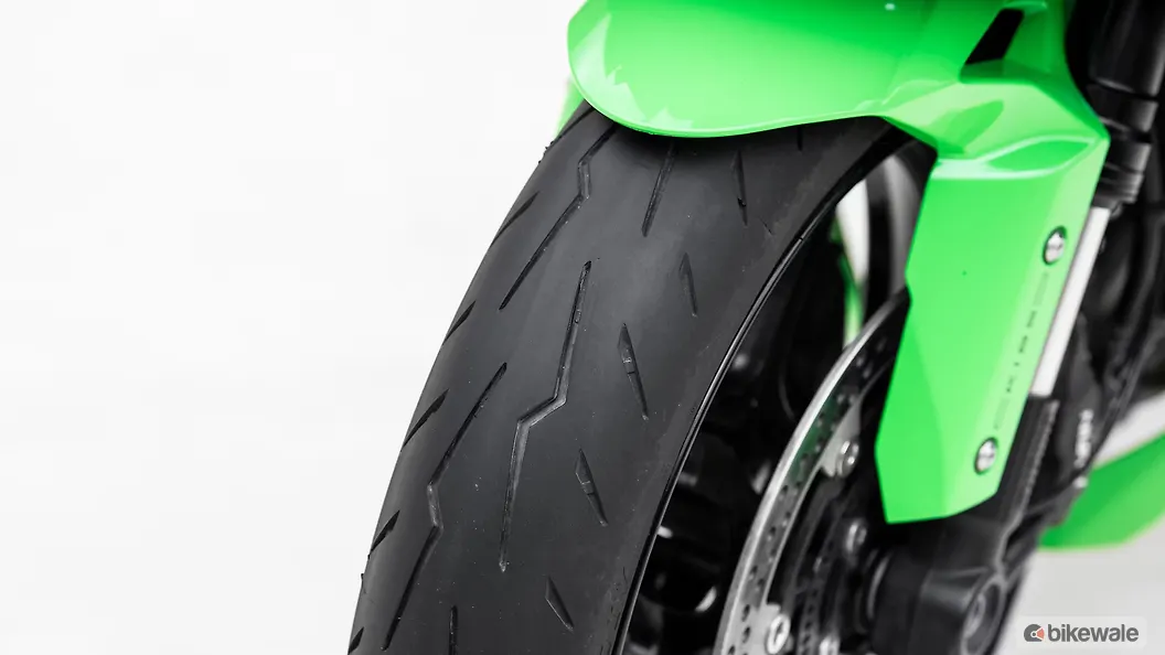 Kawasaki Ninja ZX-6R Front Wheel Image – BikeWale