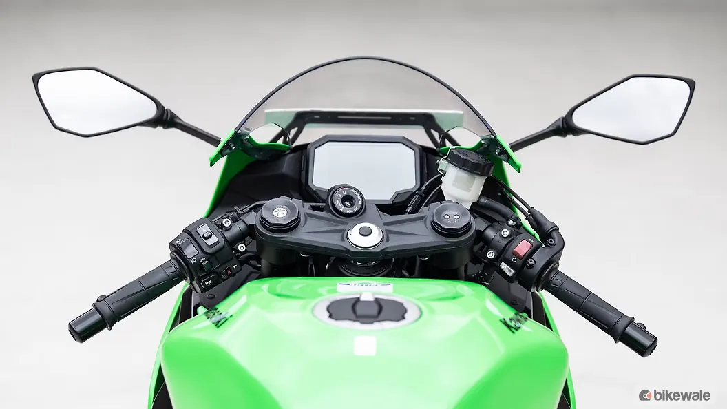 Kawasaki Ninja ZX-6R Windscreen Image – BikeWale