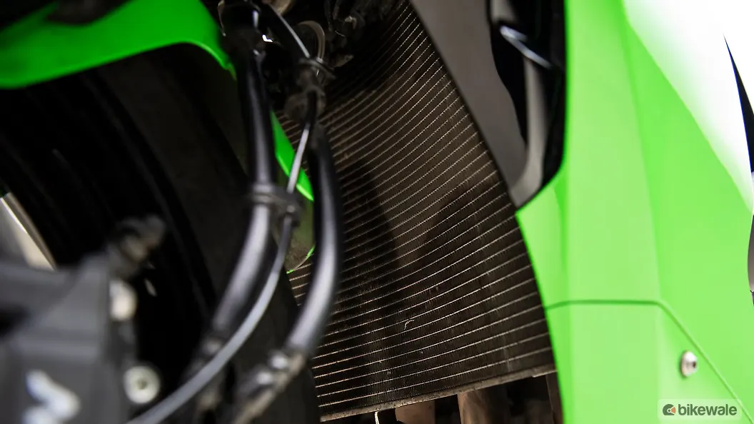 Kawasaki Ninja ZX-6R Radiator Image – BikeWale