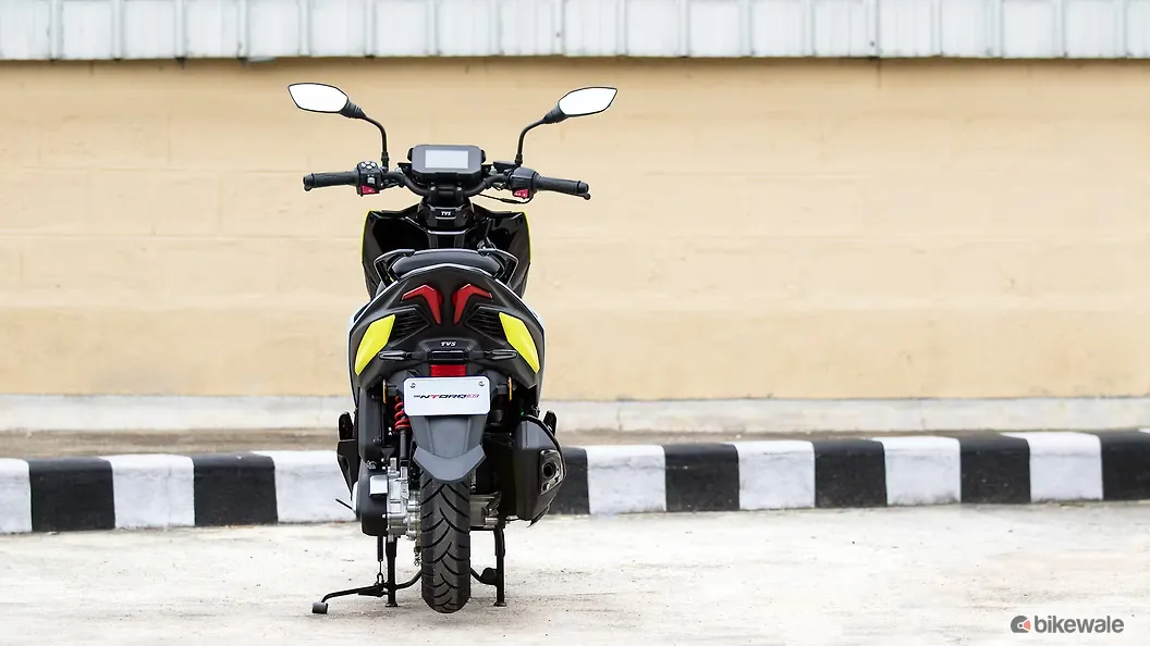 TVS Ntorq 150 Right Side View Image – BikeWale