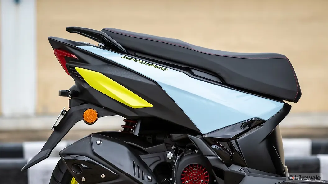 TVS Ntorq 150 Right Side Body Panel Image – BikeWale