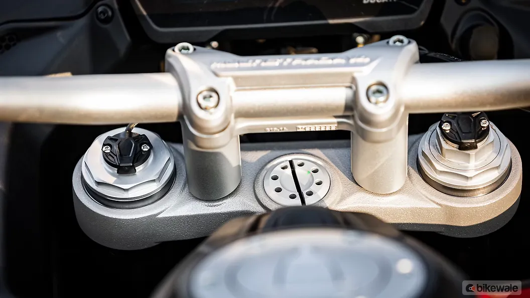 Ducati Multistrada V4 Front Suspension Preload Adjuster Image – BikeWale