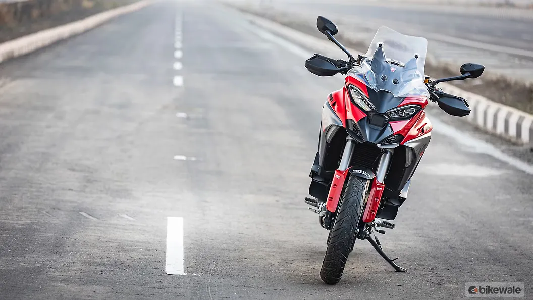 Ducati Multistrada V4 Right Front Three Quarter Image – BikeWale