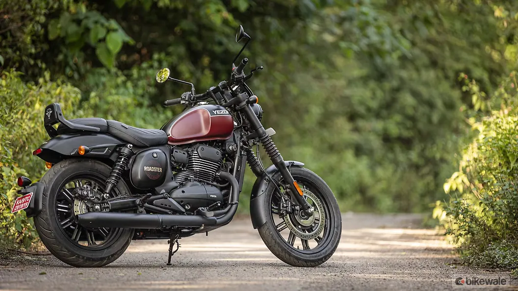 Yezdi Roadster Right Side View Image – BikeWale