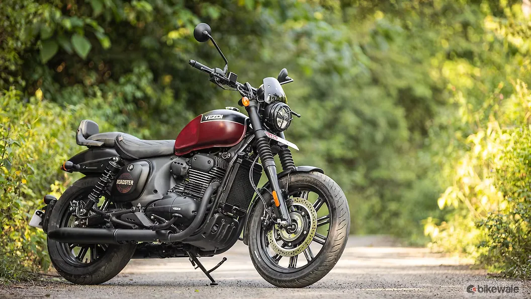 Yezdi Roadster Right Side View Image – BikeWale