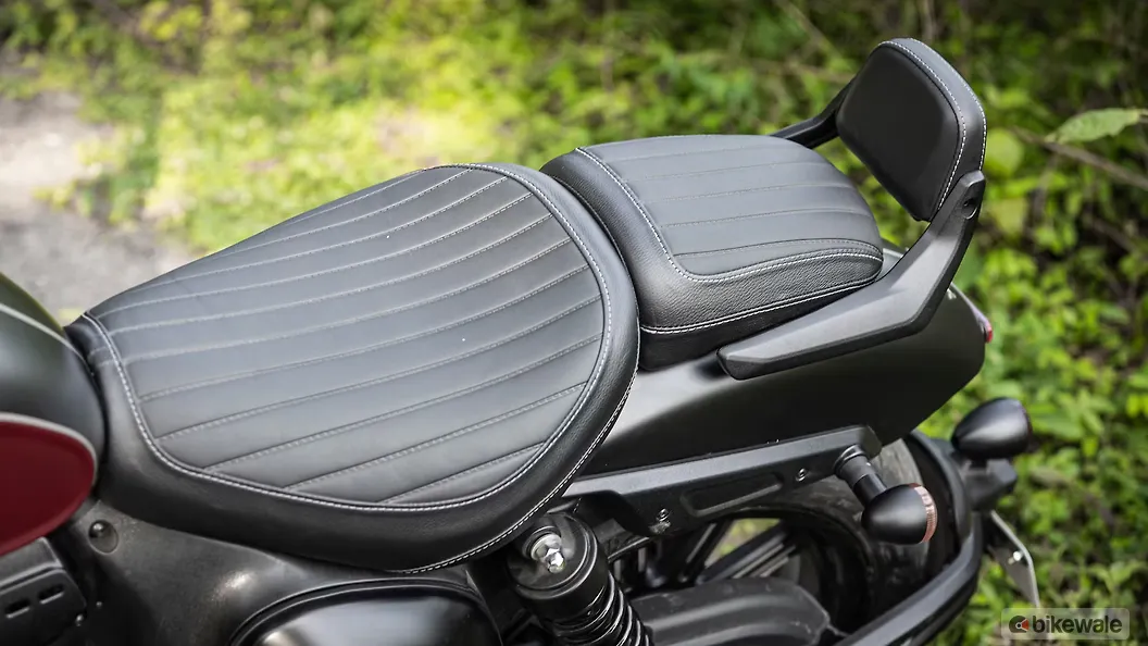 Yezdi Roadster Right Side View Image – BikeWale