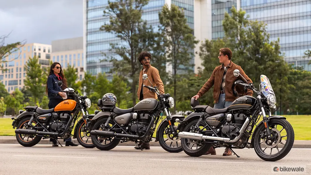 Royal Enfield Meteor 350 Right Front Three Quarter Image – BikeWale