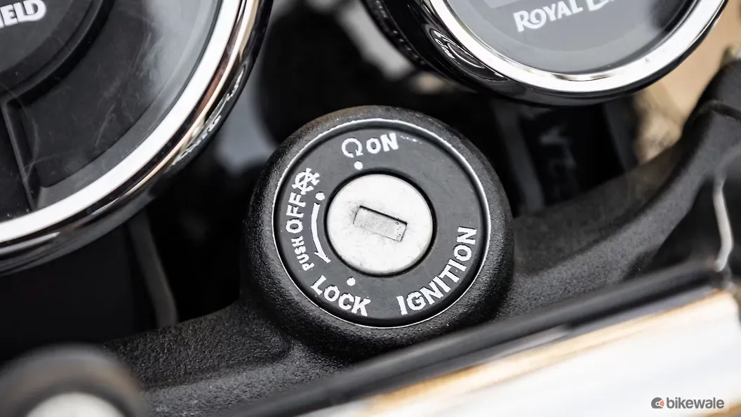 Royal Enfield Meteor 350 High Beam Low Beam Switch Image – BikeWale