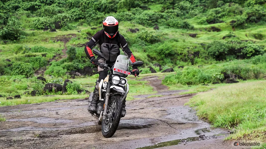 Yezdi Adventure Front View Image – BikeWale