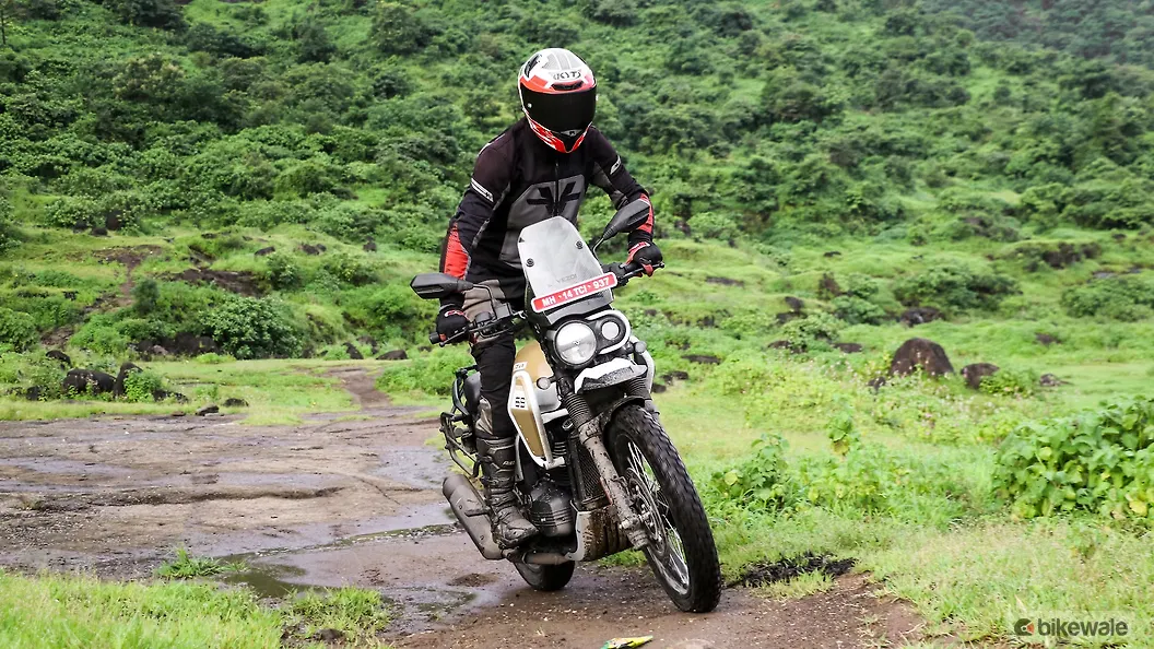 Yezdi Adventure Front View Image – BikeWale