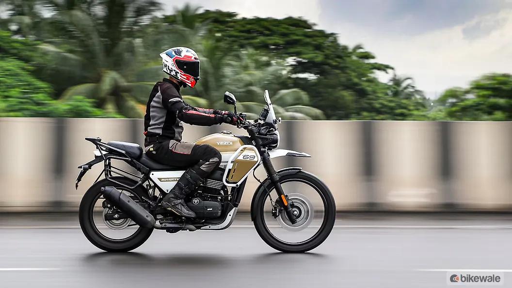 Yezdi Adventure Right Side View Image – BikeWale