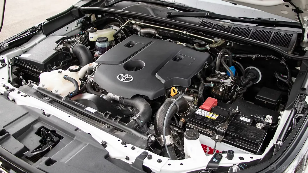 Fortuner Legender Engine Shot Image, Fortuner Legender Photos in India ...
