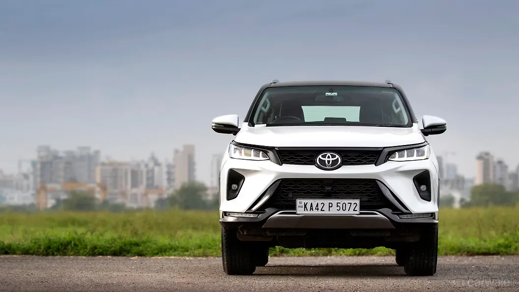 Fortuner Legender Front View Image, Fortuner Legender Photos in India ...