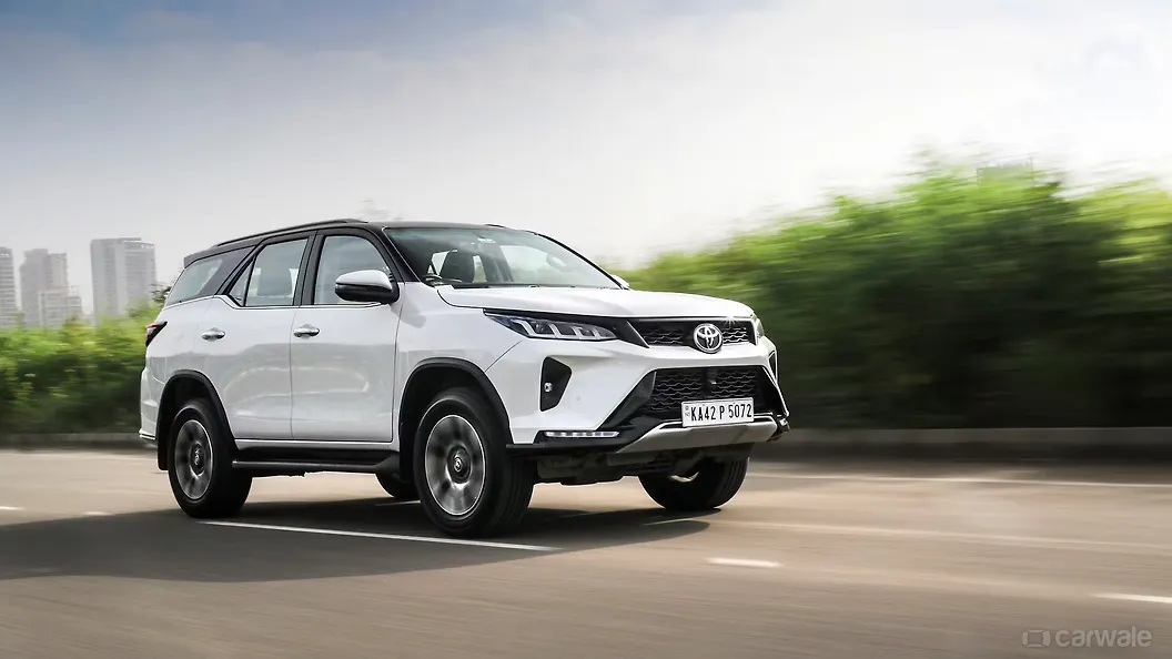 Toyota Fortuner Legender Images - Fortuner Legender Interior & Exterior ...