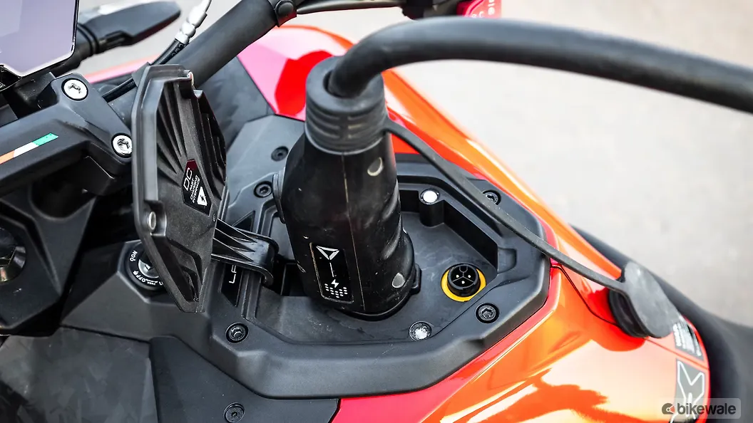 Ultraviolette X47 Crossover Electric Bike Charging Input Plug Image ...
