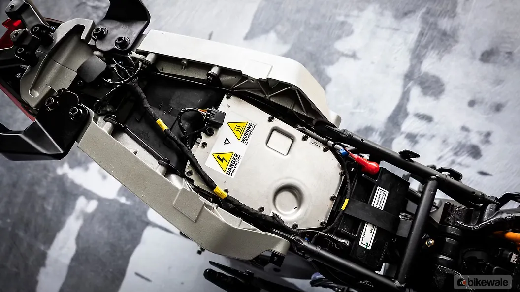 Ultraviolette X47 Crossover Front View Image – BikeWale