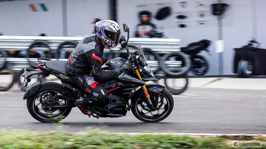 Ultraviolette X47 Crossover Right Side View Image – BikeWale