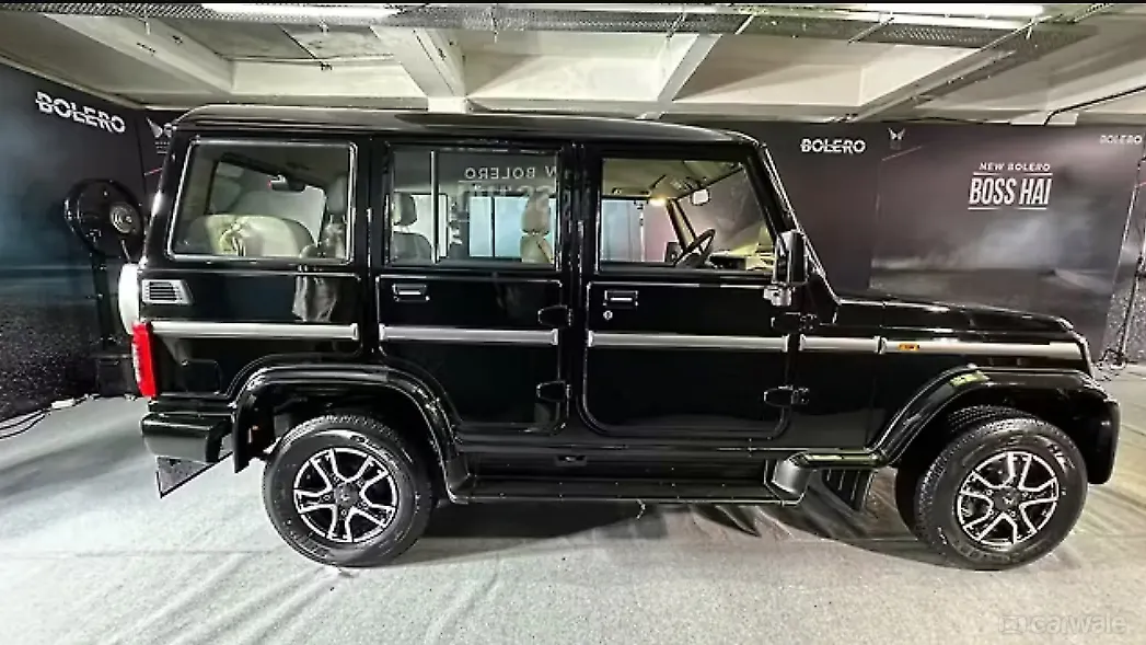 Bolero Right Front Three Quarter Image, Bolero Photos in India - CarWale