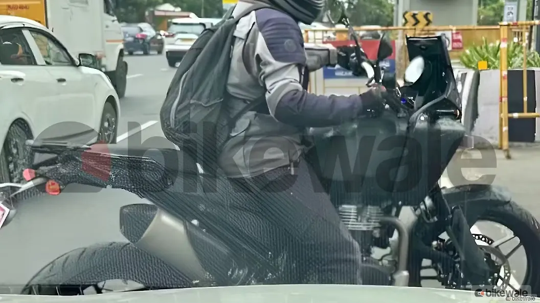 Royal Enfield Himalayan 750 Right Side View Image – BikeWale