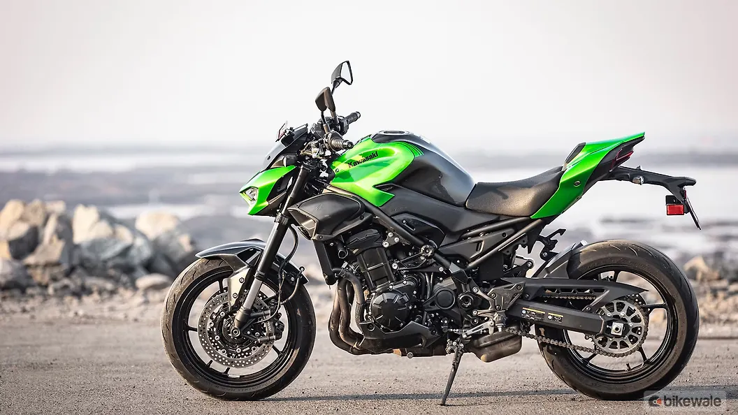Kawasaki Z900 Left Side View Image – BikeWale