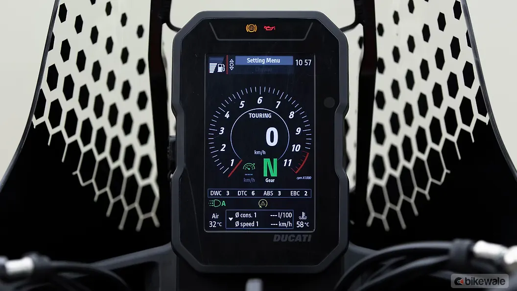 Ducati DesertX Clock Image – BikeWale