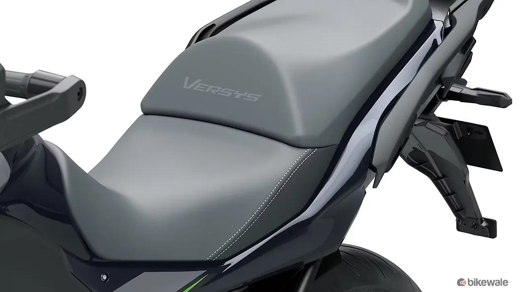 Kawasaki Versys 1100 USB Charging Port Image – BikeWale
