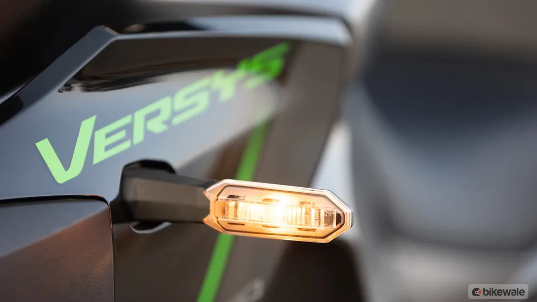 Kawasaki Versys 1100 Front Turn Indicators Image – BikeWale