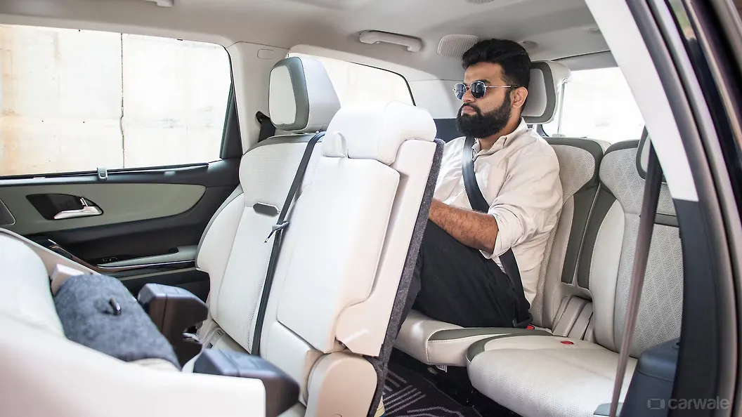 XEV 9S Front Row Seats Image, XEV 9S Photos in India - CarWale