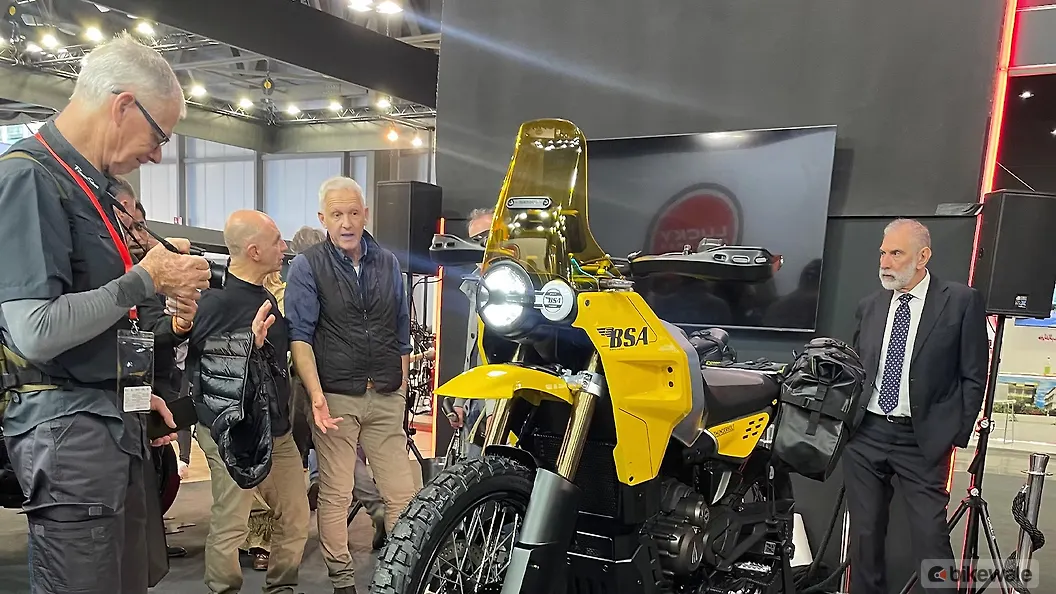 BSA Thunderbolt Front Suspension Image – BikeWale