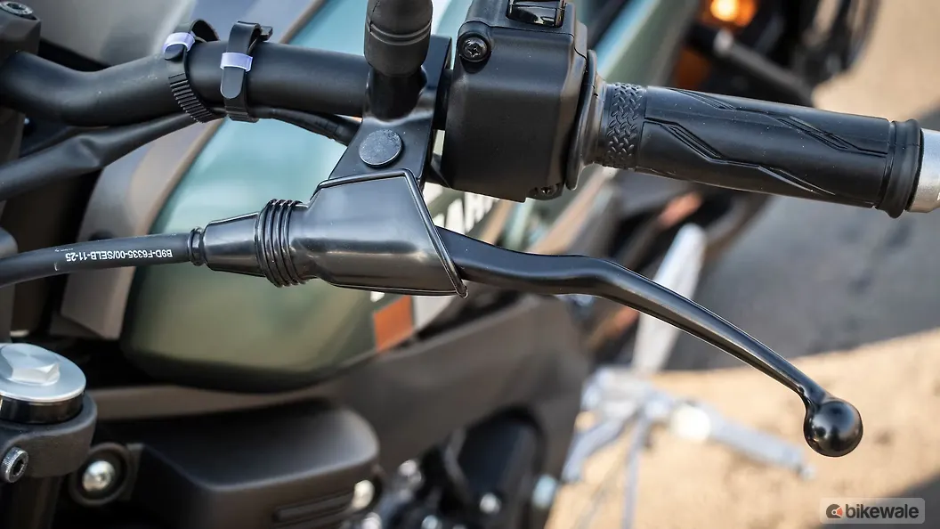 Yamaha XSR 155 Rider Footpeg Image – BikeWale